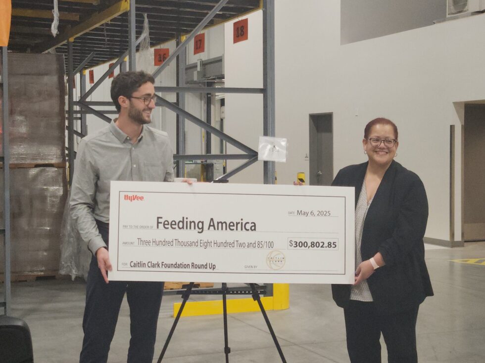 Caitlin Clark Foundation and Hy-Vee donate over $300k to Feeding ...