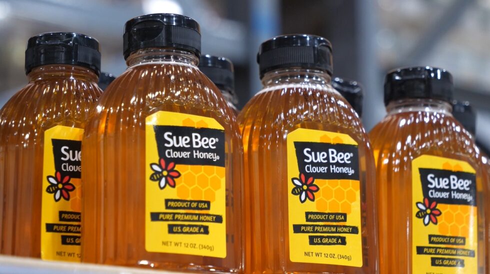 Food Bank of Iowa receives bee-utiful donation of honey | Iowa ...